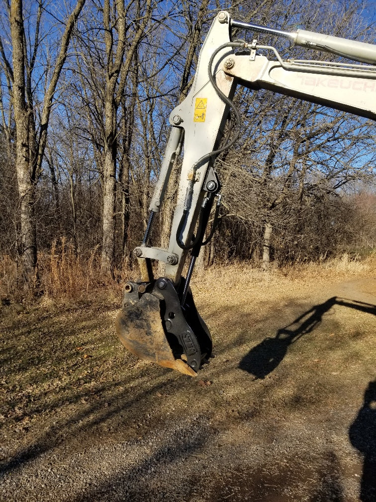 Takeuchi TB035 TB135 TB138 Hydraulic Pin-on Excavator Thumb w/ Hoses ...